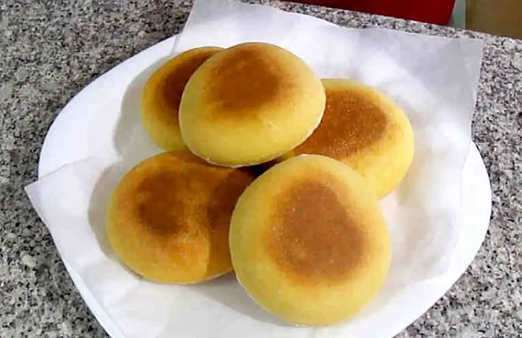 Pan delicioso. Sin horno, hecho en sartén. ¡Muy fácil! - Cocinero Guru